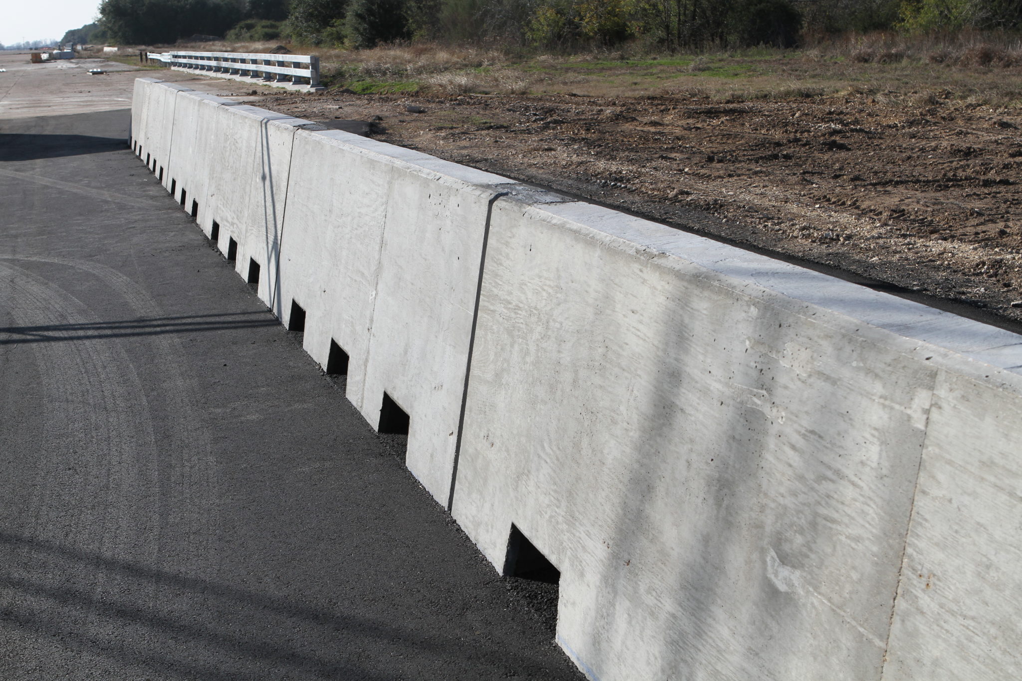 MASH Evaluation of F-Shape and Single-Slope Concrete Barriers with ...